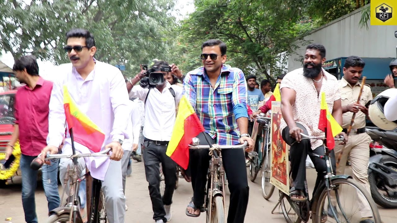 Daali Dhananjay Cycling In Public | Raghu Mukherjee, Loose Mada | Head ...