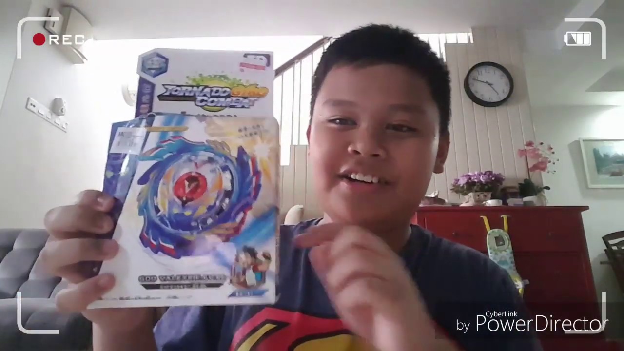 UNBOXING FAKE BEYBLADE - YouTube
