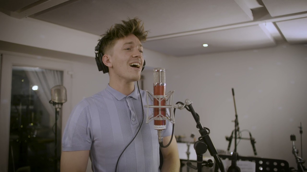 Grease -The Musical 2021: Dan Partridge singing Sandy - YouTube