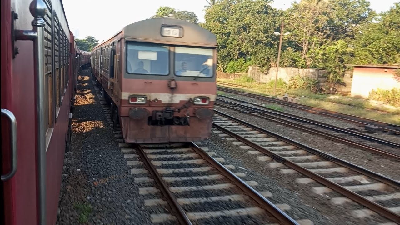 Class S8 Old Japan train railway 🚊 Sri lanka Diesel Multiple unit (DMU ...