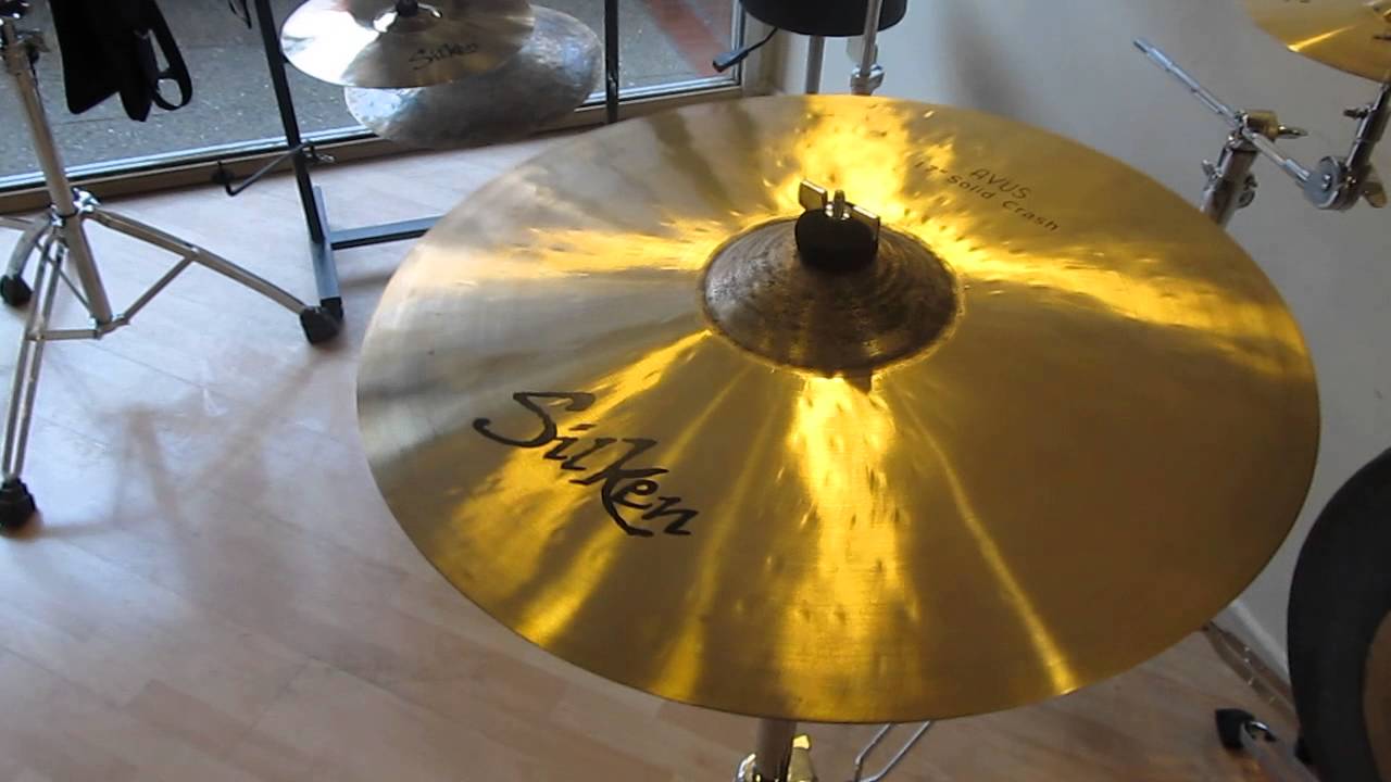 Platillo Crash 17" Avus Solid - YouTube