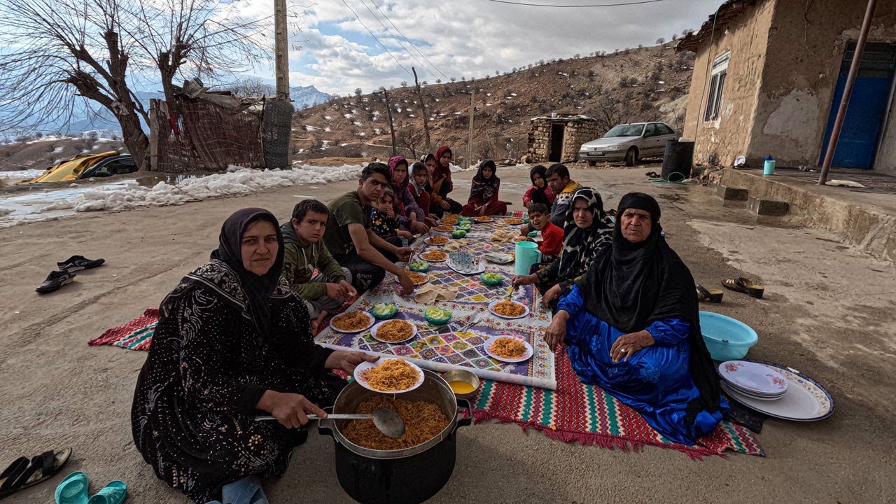 Yummy Pasta in Clear Weather with Whole Family , Doora official channel ...