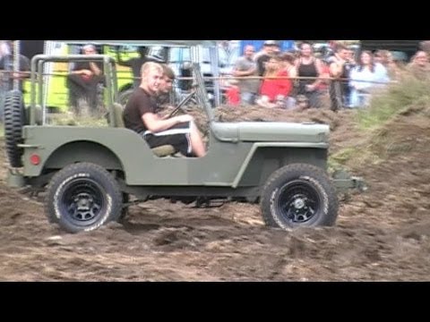 P`12 Army Jeep Wallington Bog and Grog 9/11 Mud Run - YouTube