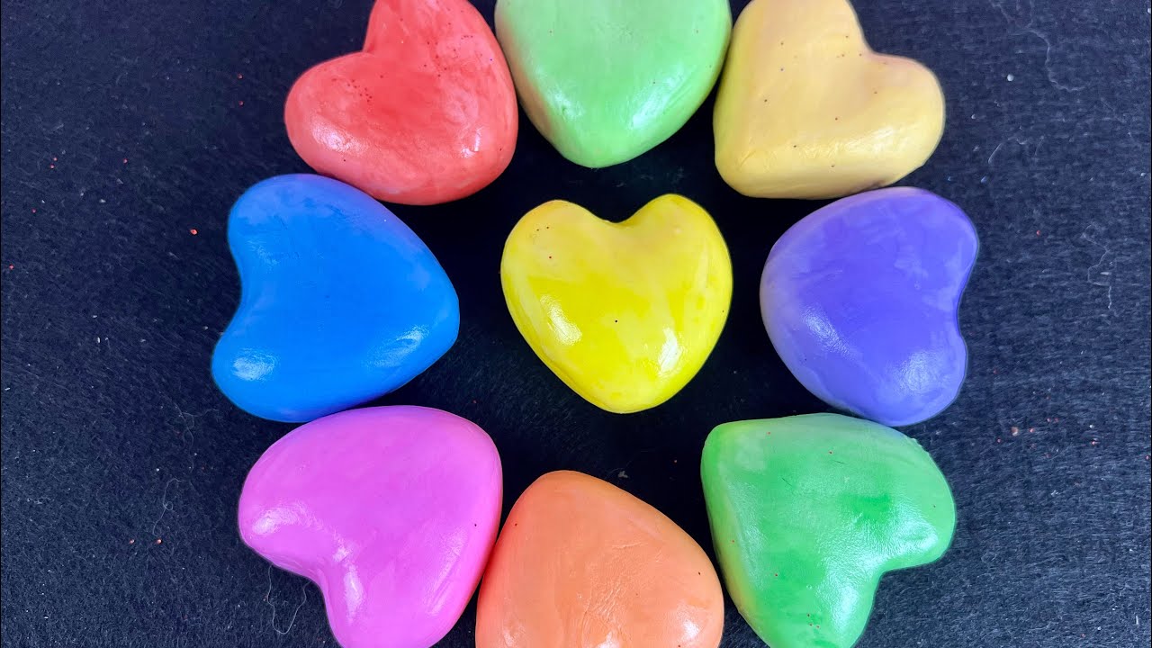 ASMR clay cracking | ASMR valentine clay cracking - YouTube