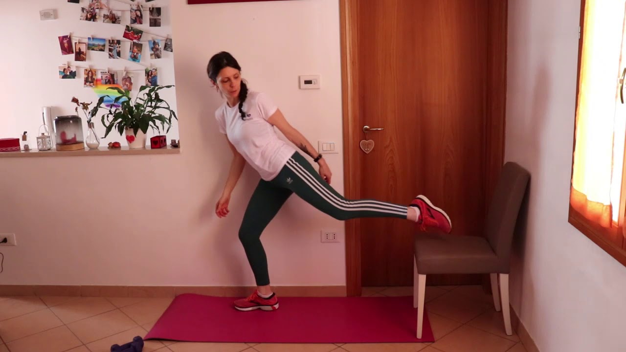 Home workout con la coach Caterina - YouTube
