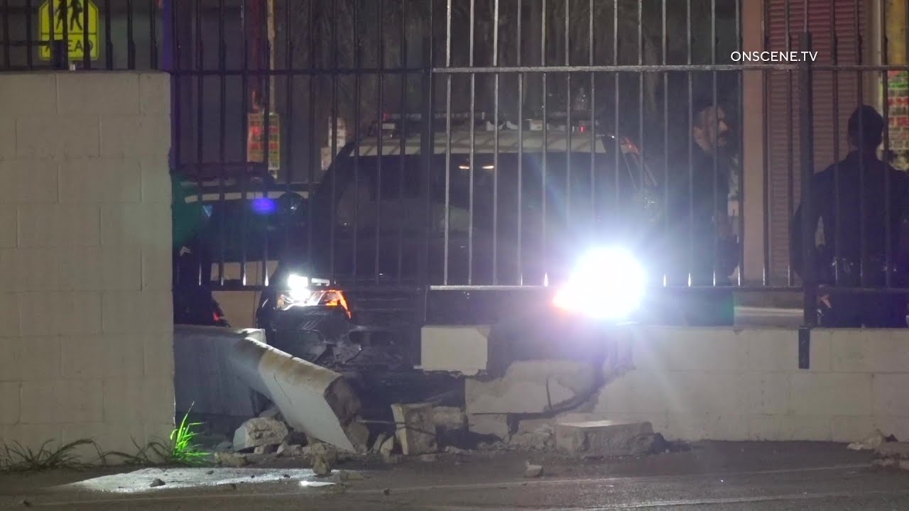 LAPD Officers Crash Pursuing Stolen Vehicle | Los Angeles - YouTube