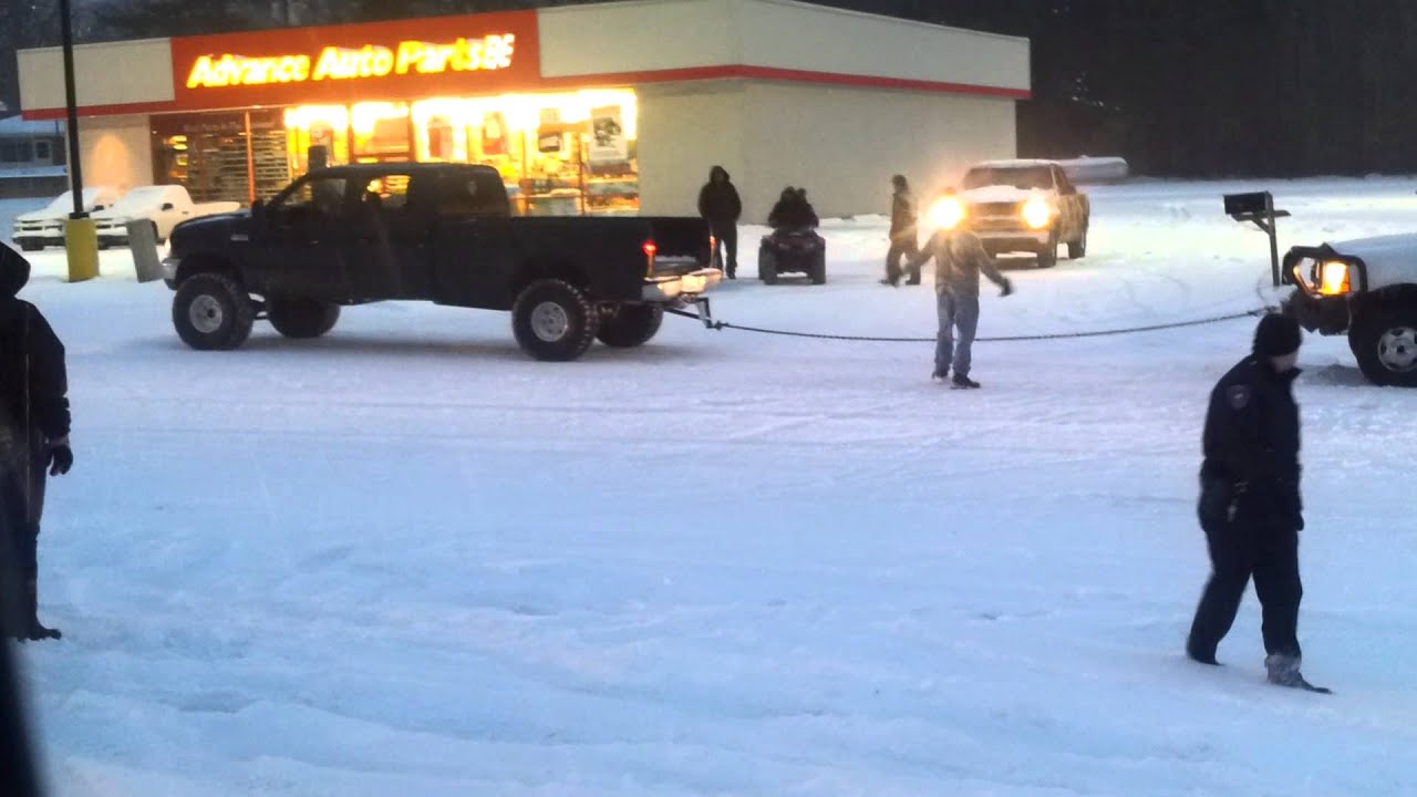 Mocos finest redneck tow - YouTube
