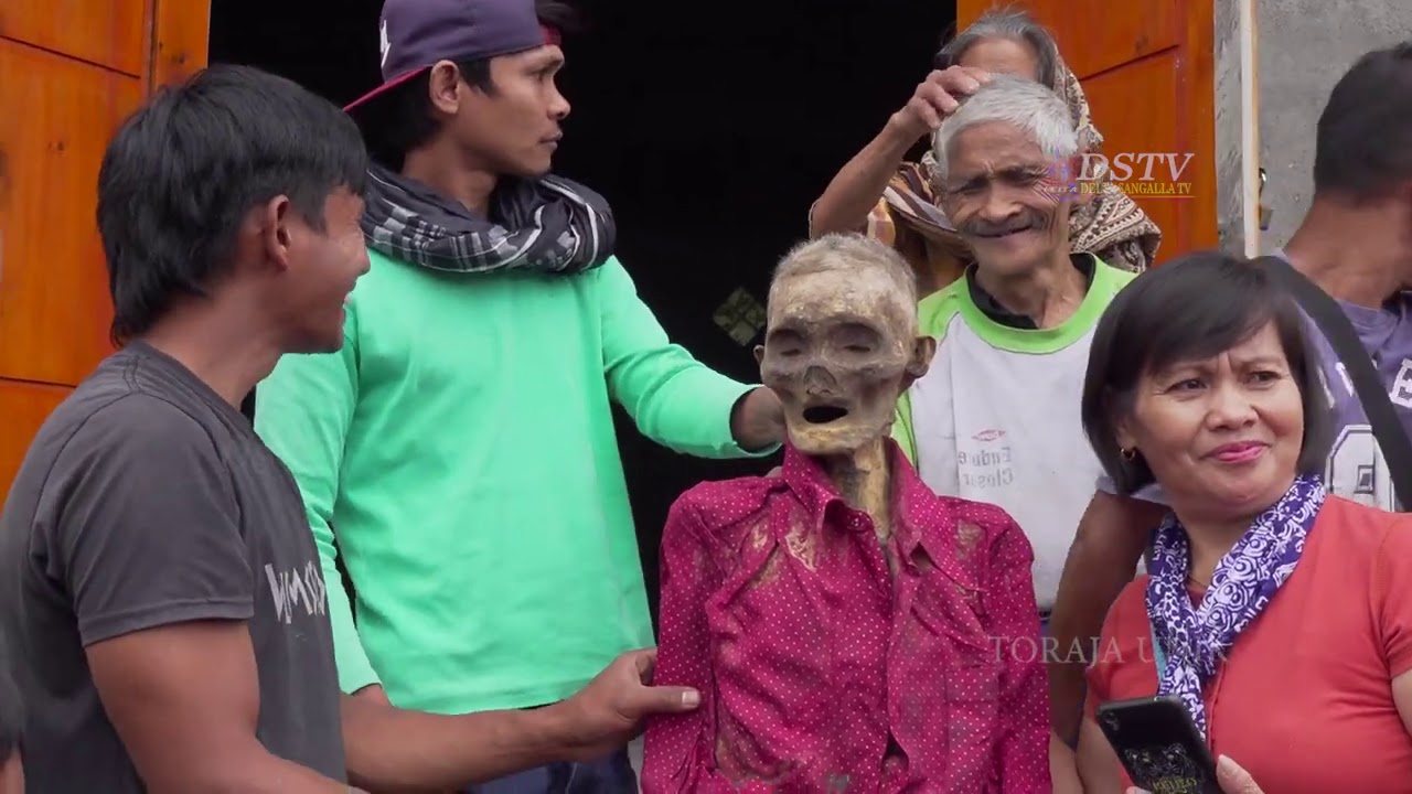Kulit masih utuh seperti mummi [ Ma' Nenek Balle Pangala Toraja ] - YouTube