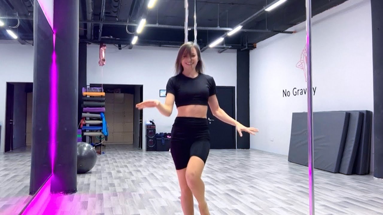 Pole Dance 😈 - YouTube