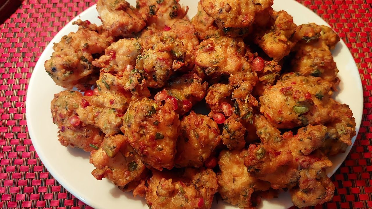 DELICIOUS & SPICY CHICKEN PAKORA | DELICIOUS FOODCORE - YouTube