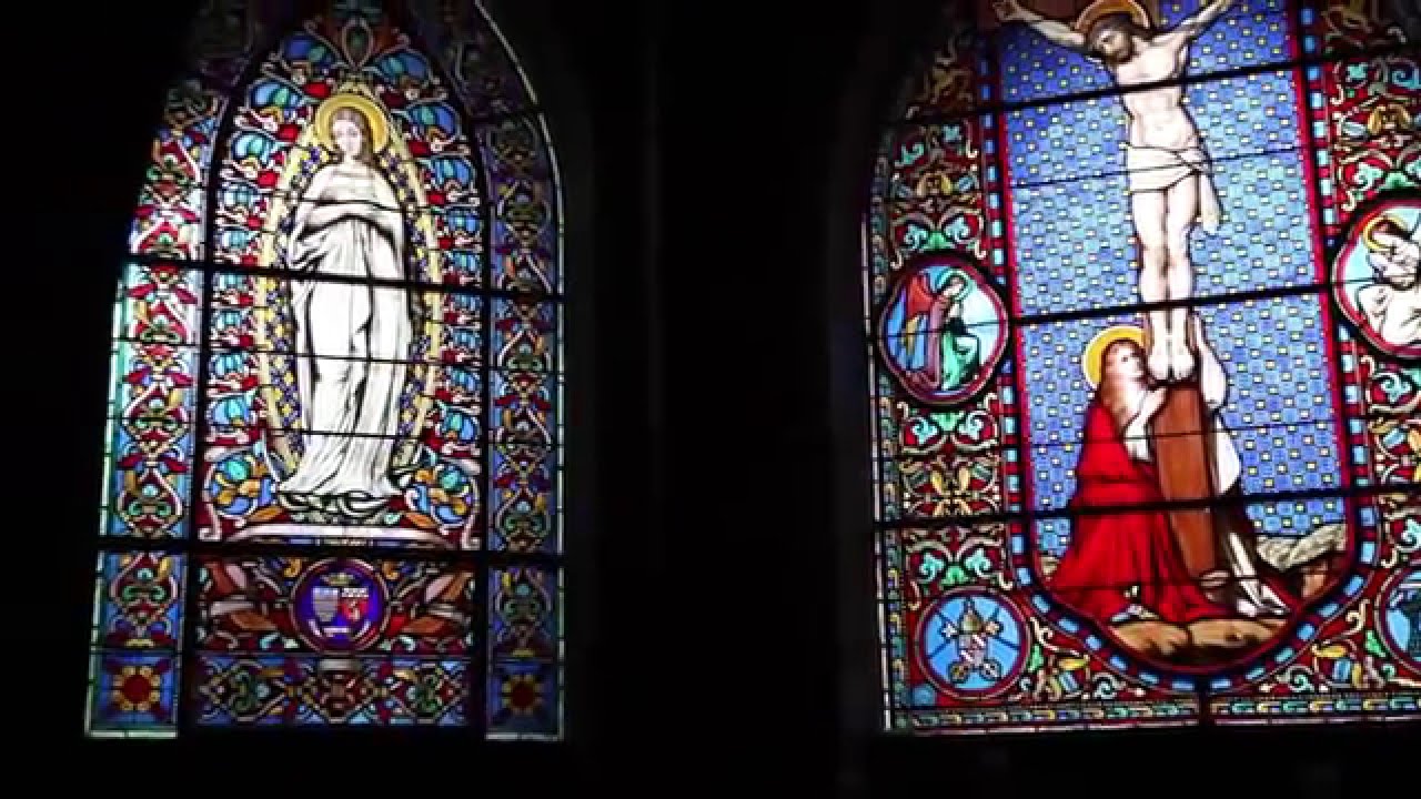 Les vitraux de la Crypte de la Cathédrale de Chartres sur TV28. - YouTube