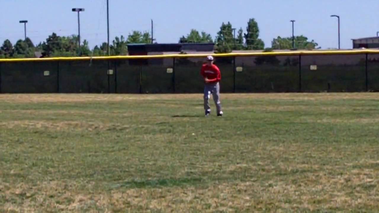 Conner crow hop throwing - YouTube