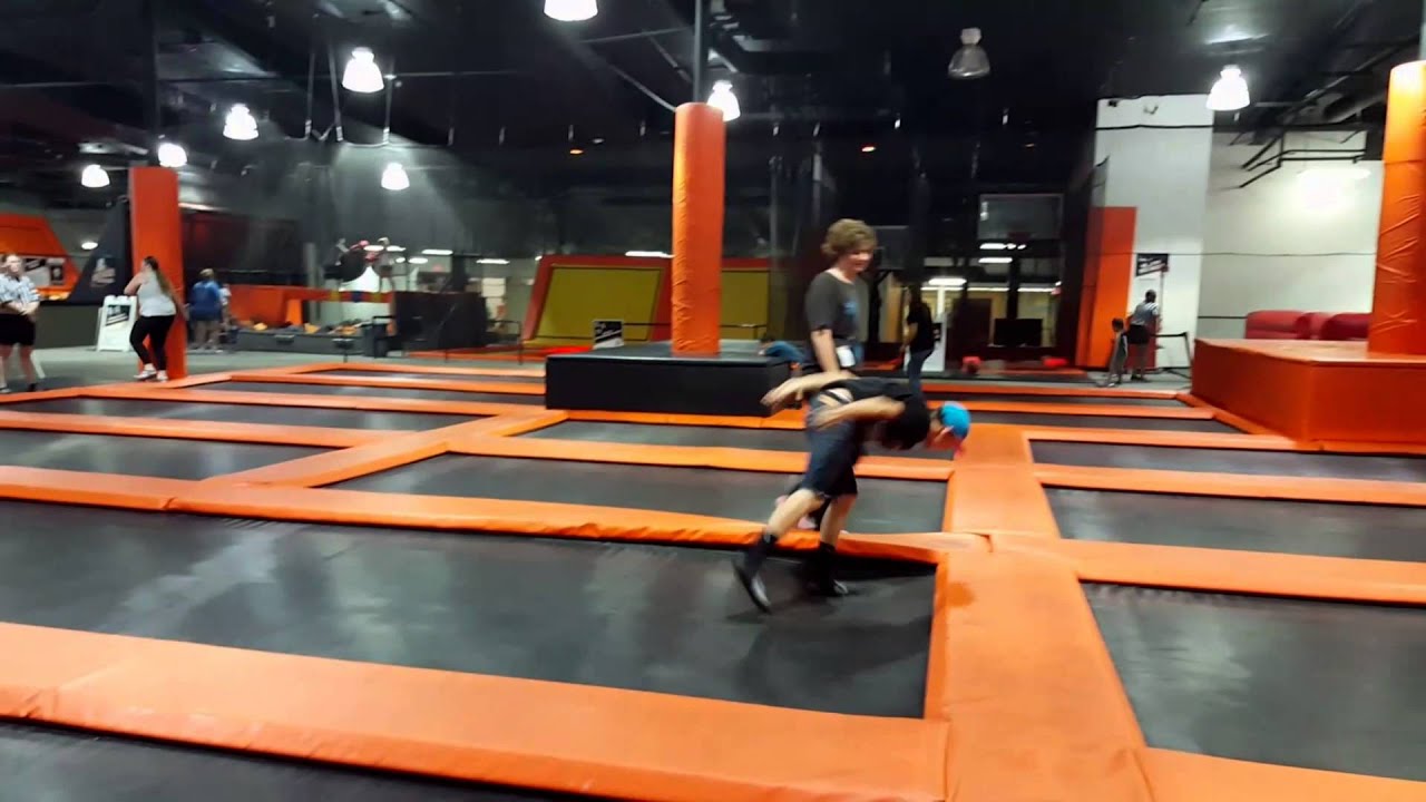 Alan vs Seth| Game of TRAMP - YouTube