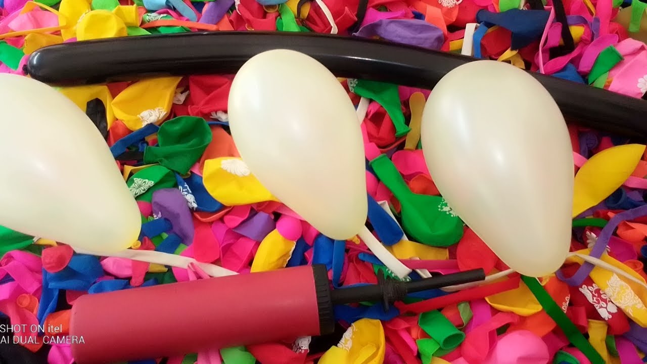 Lot's of stick balloons with satisfying Outdoor balloons with color ...