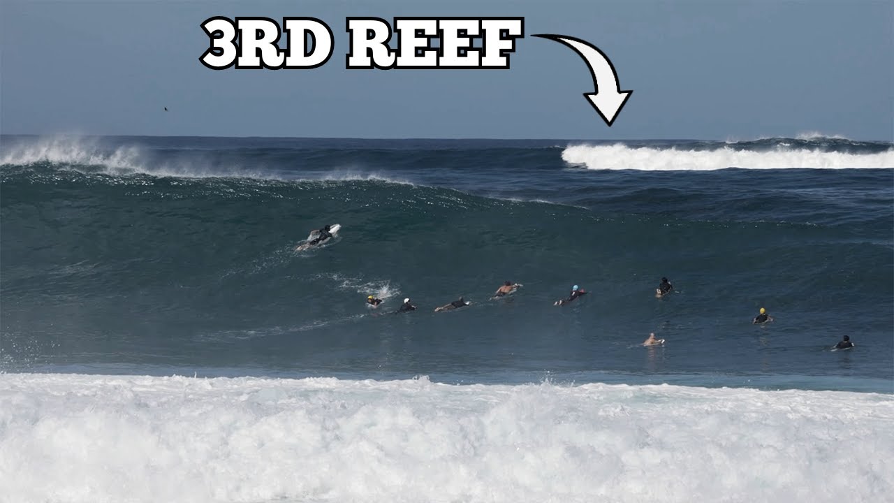 Difficult 2nd Reef Pipe Set w/ 3rd Reef Backset Rolling In - YouTube