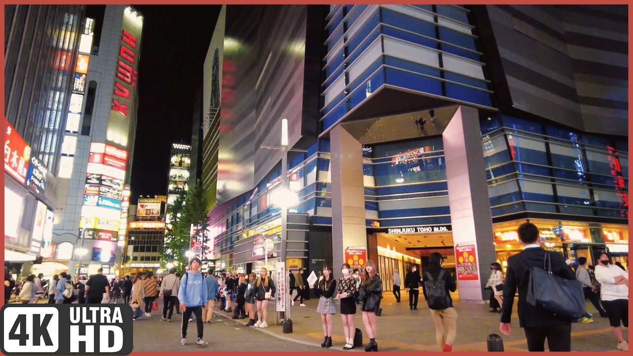 4K Night walk Kabukicho, a lively entertainment and red-light district ...