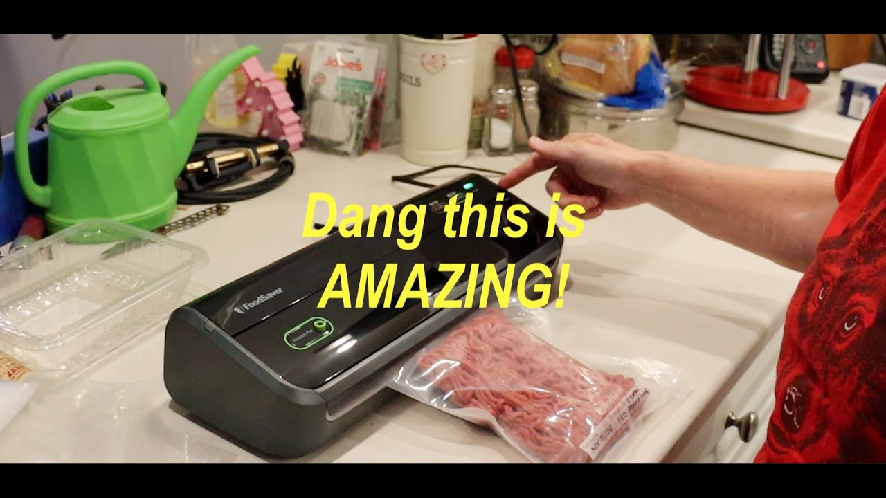 FoodSaver FM2000 Vacuum Sealer First Look and Demo - YouTube