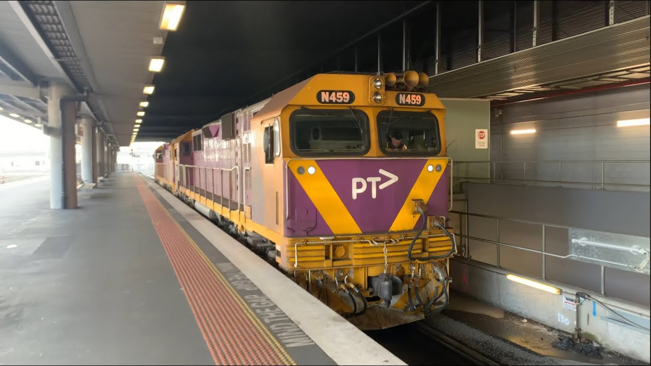 V/Line N459 City of Echuca & N462 City of Shepparton from South Dynon ...