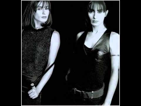 Yıldız Tilbe - Aşkın Benden De Öte