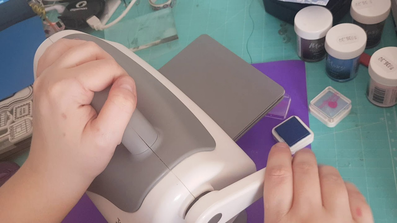 Técnica de embossing/relevo com carimbeira! - YouTube