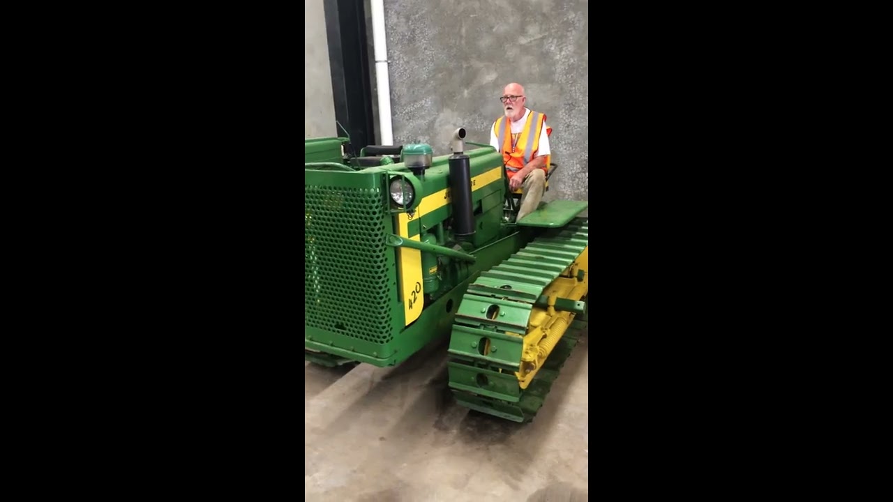 Donington Auctions - LOT 110 - 1957 John Deere 420C crawler - YouTube