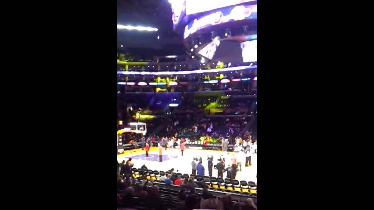 Los Angeles Lakers Entrance Music Nov 17, 2013 - Van Halen Right Now ...