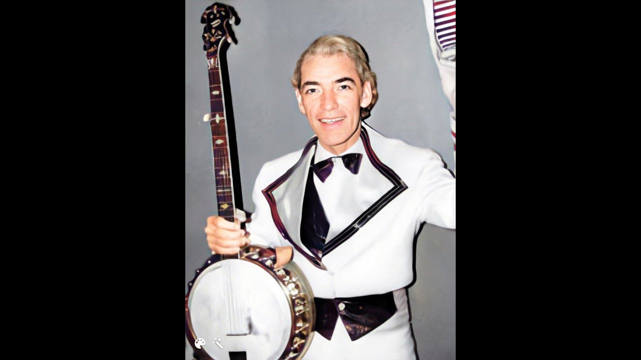 Banjo Antics by Eddie Tobin - YouTube