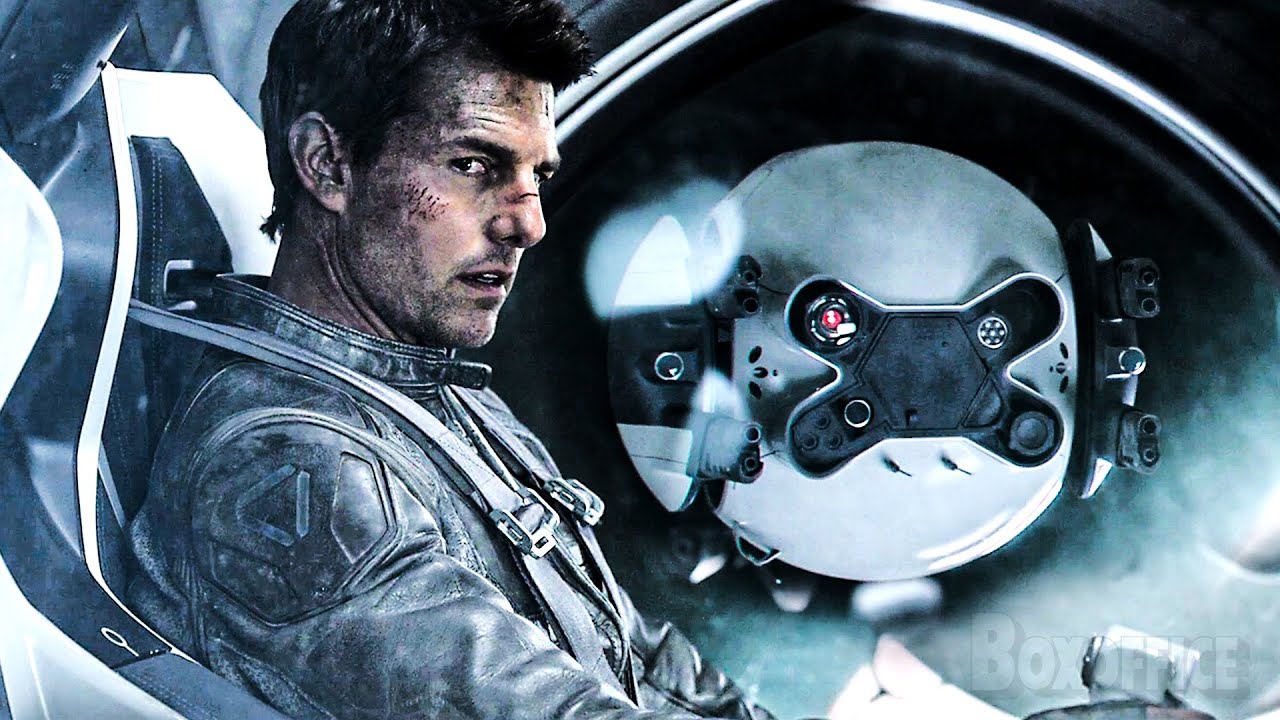 Tom Cruise IN SPACE for the first time - YouTube