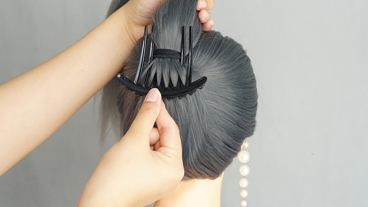 Hair Bun With Comb Clip – Simple Hairstyle Ladies - YouTube