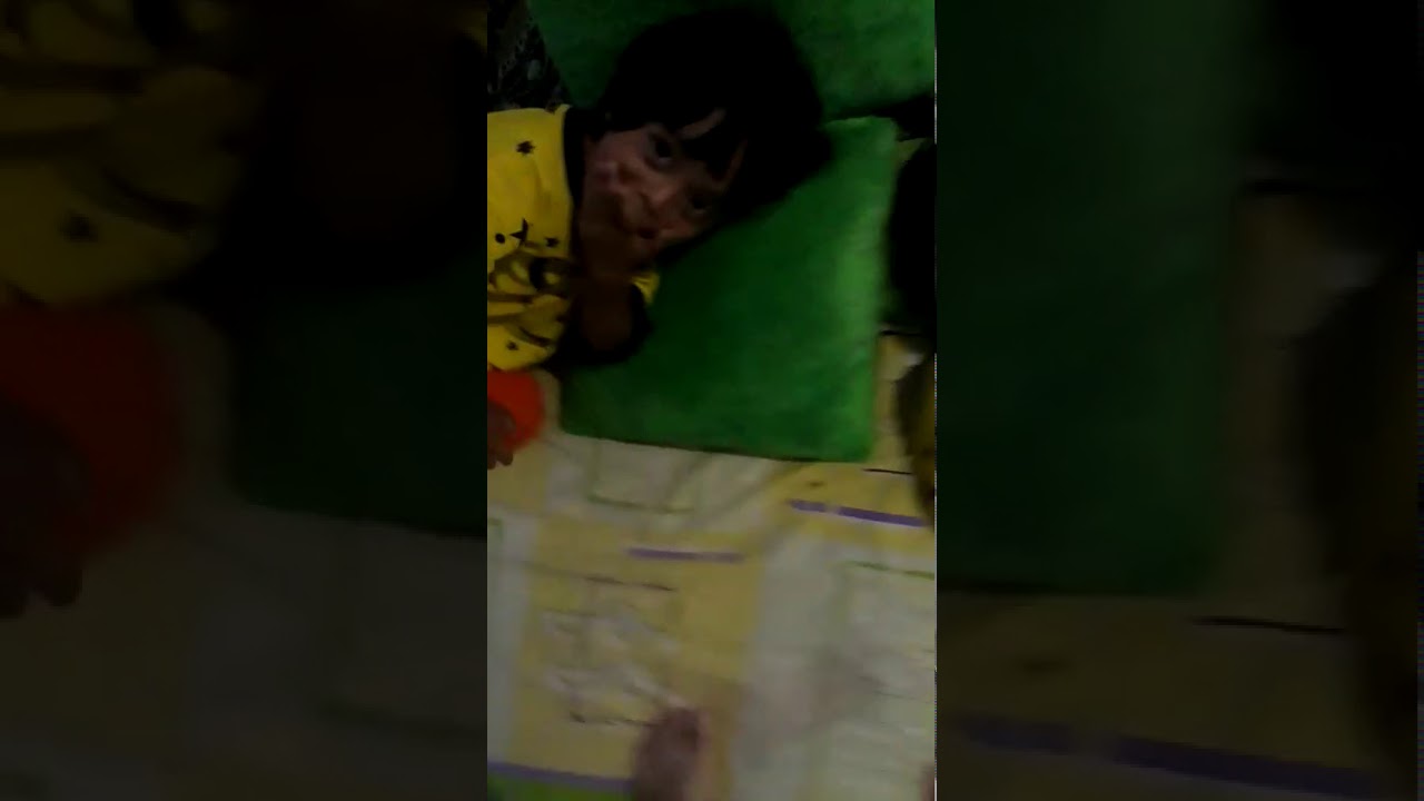 Twins Junior yg pegang Tab - YouTube