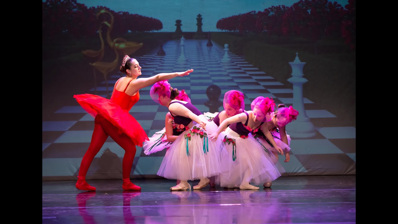 The Red Queen and her Playing Cards | Σχολή Μπαλέτου Μάρας Νιάρχου ...