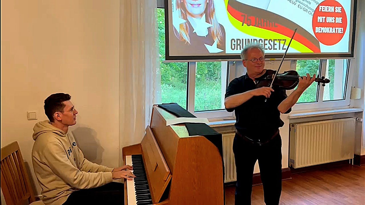 Ode an die Freude (Europahymne) – Niels Templin & Thomas Krüger - YouTube