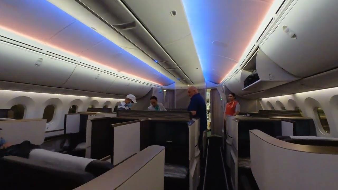 Boarding Gulf Air Falcon Gold class - YouTube