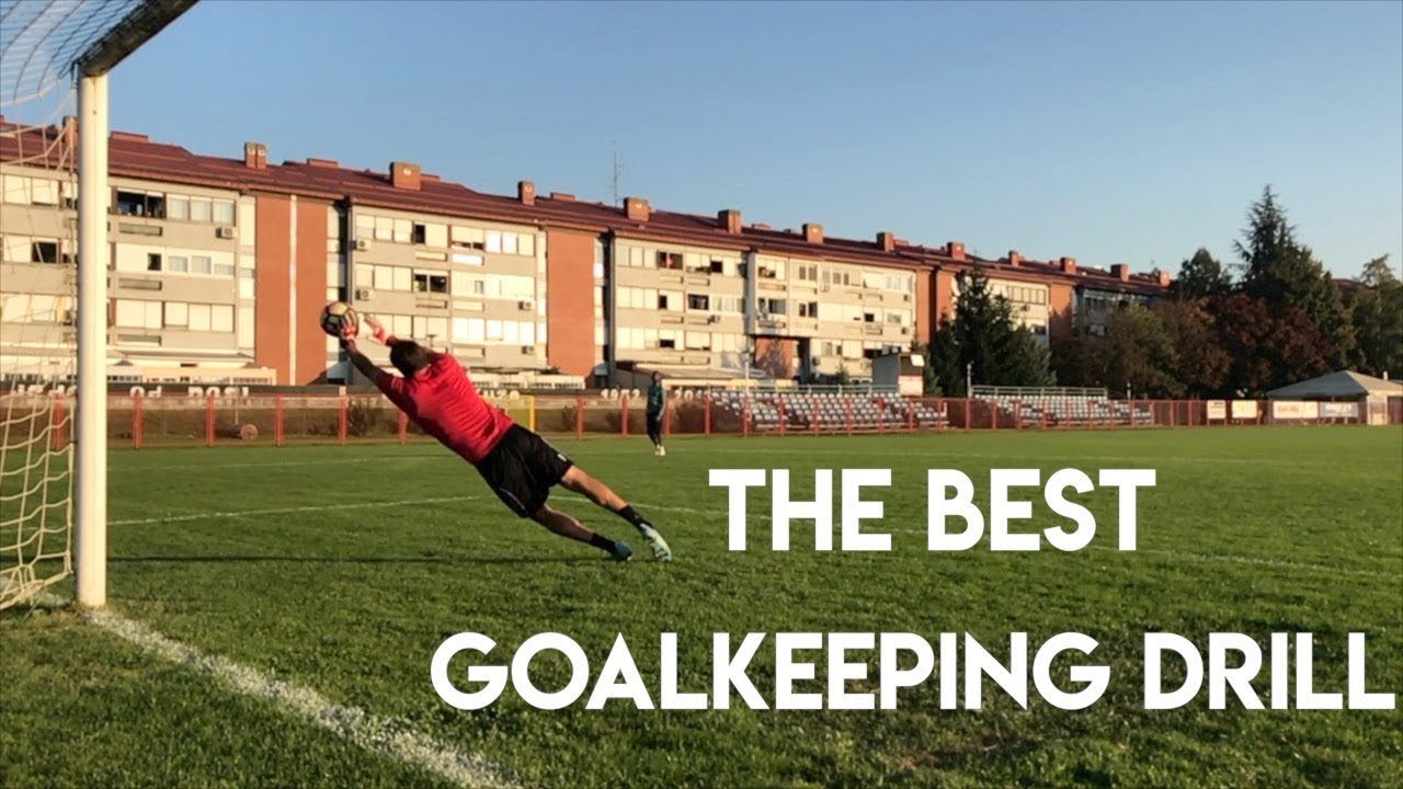 THE MOST USEFUL GOALKEEPING DRILL - Goalkeeper training session ...