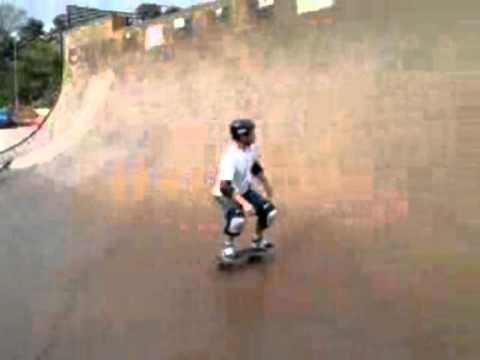 SKATE LESSON # 2 learning to sk8 at 45. - YouTube