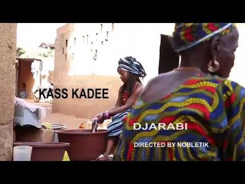 DJARABI entre kass et soum Bill qui est interprète