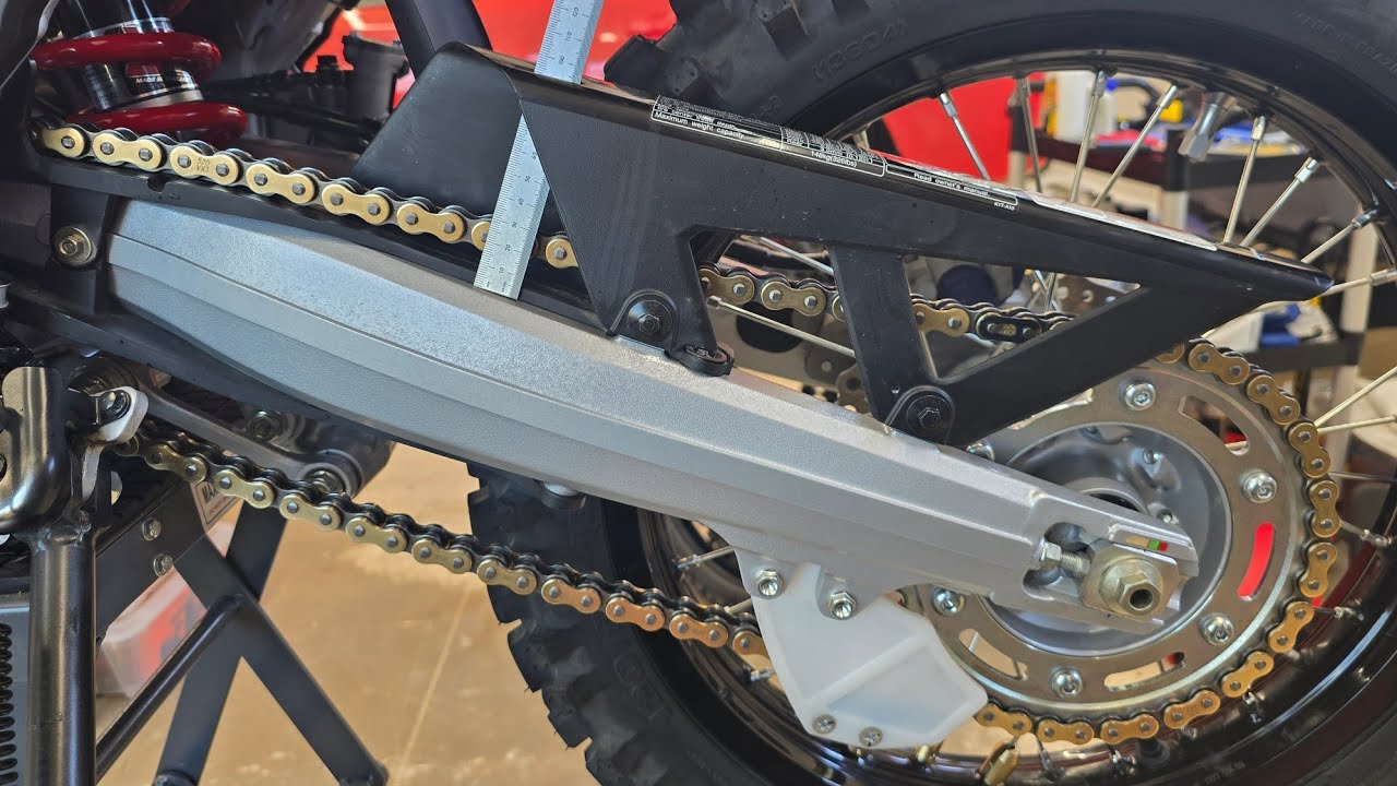 Honda CRF 300L Chain Check & Adjustment / Proper Chain Tension is Super ...