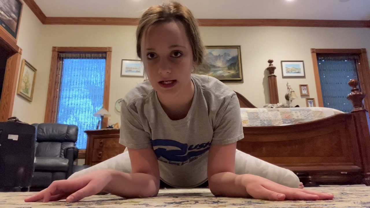 Learn to do the splits with me!💕 - YouTube