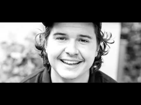 7 years old~lukas graham - YouTube