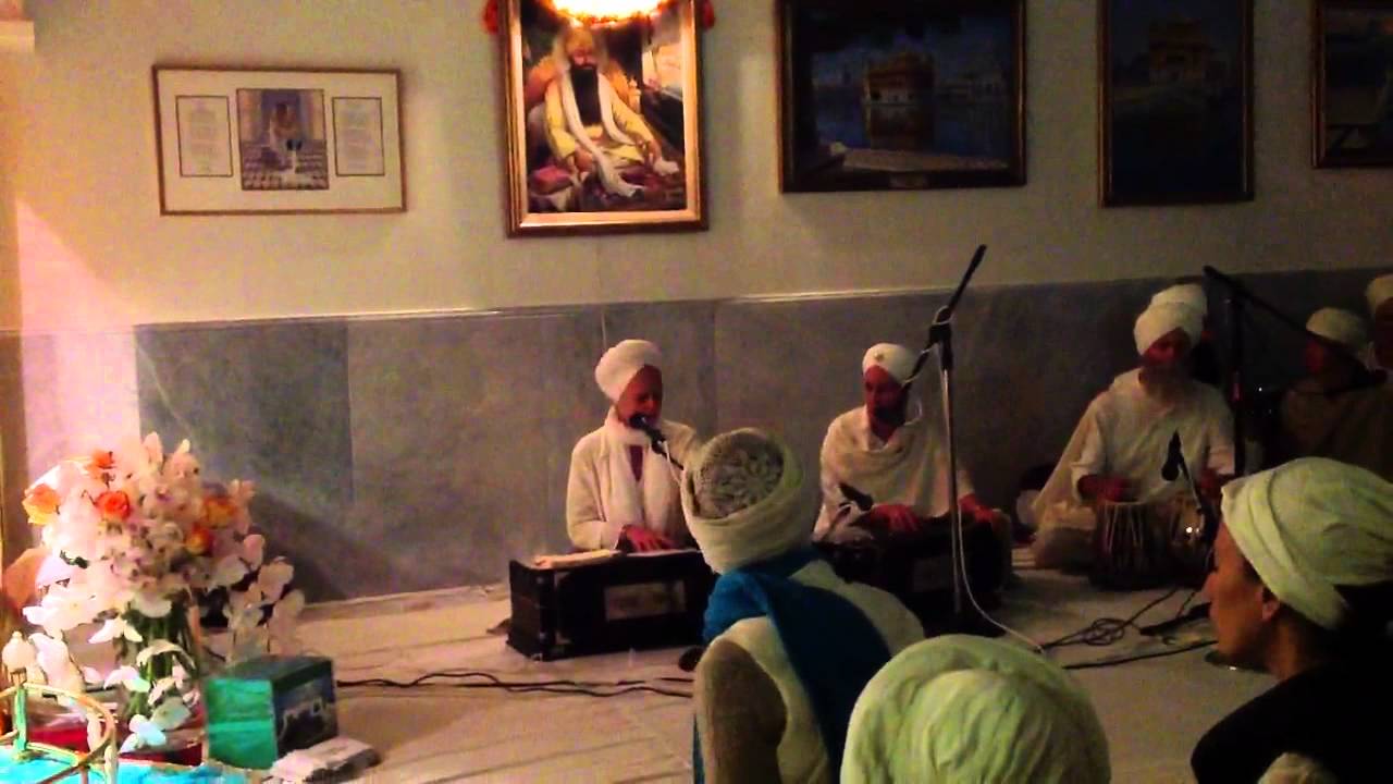 Guru Ram Das Ashram - YouTube