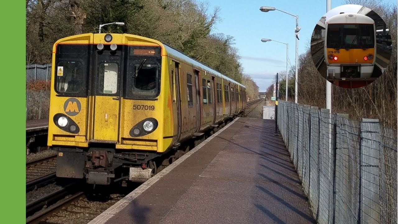507019 arrives at Bromborough Rake - YouTube
