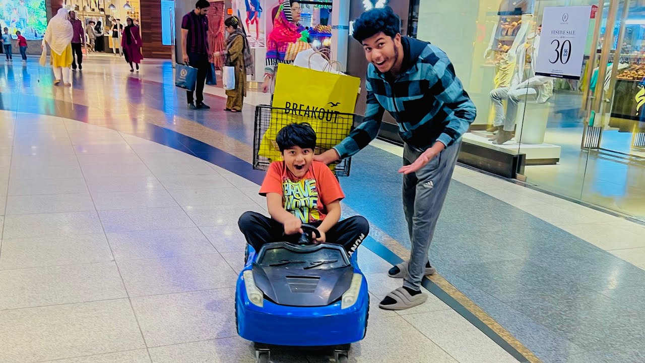 Ali ko mall ma new Car mil gye😳||Bth mastiyan ki mall ma shopping 🛍️ ...