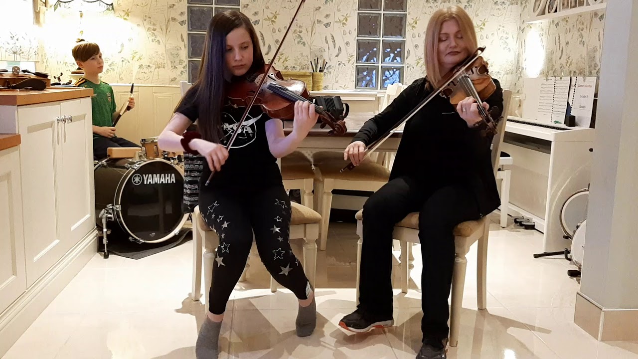 Annie's Waltz - Joanne O'Connor, Aisling Meehan on Fiddles, Conor ...