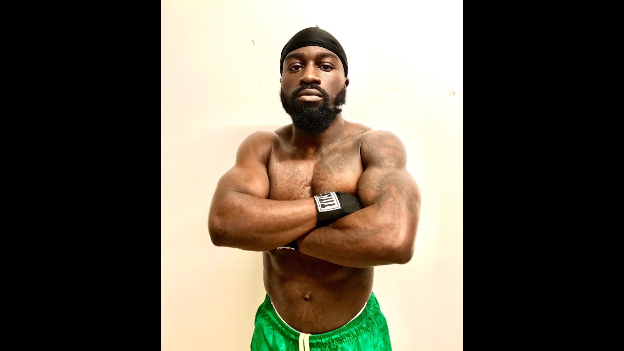 EC Boxing: Thanksgiving Throwdown: Sona Akale vs. Nicholas Compton (pt ...