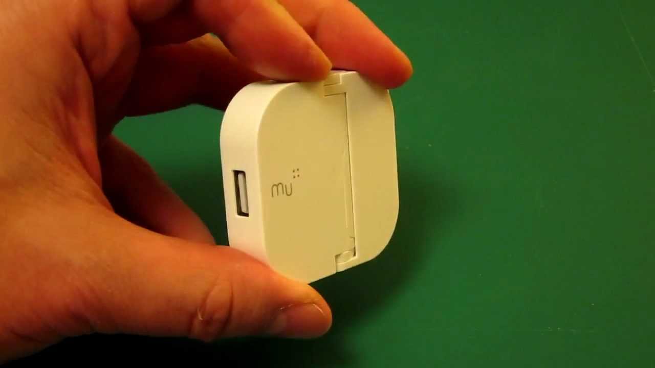 From open to closed flat - MU folding USB adaptor. MU Folding plug ...