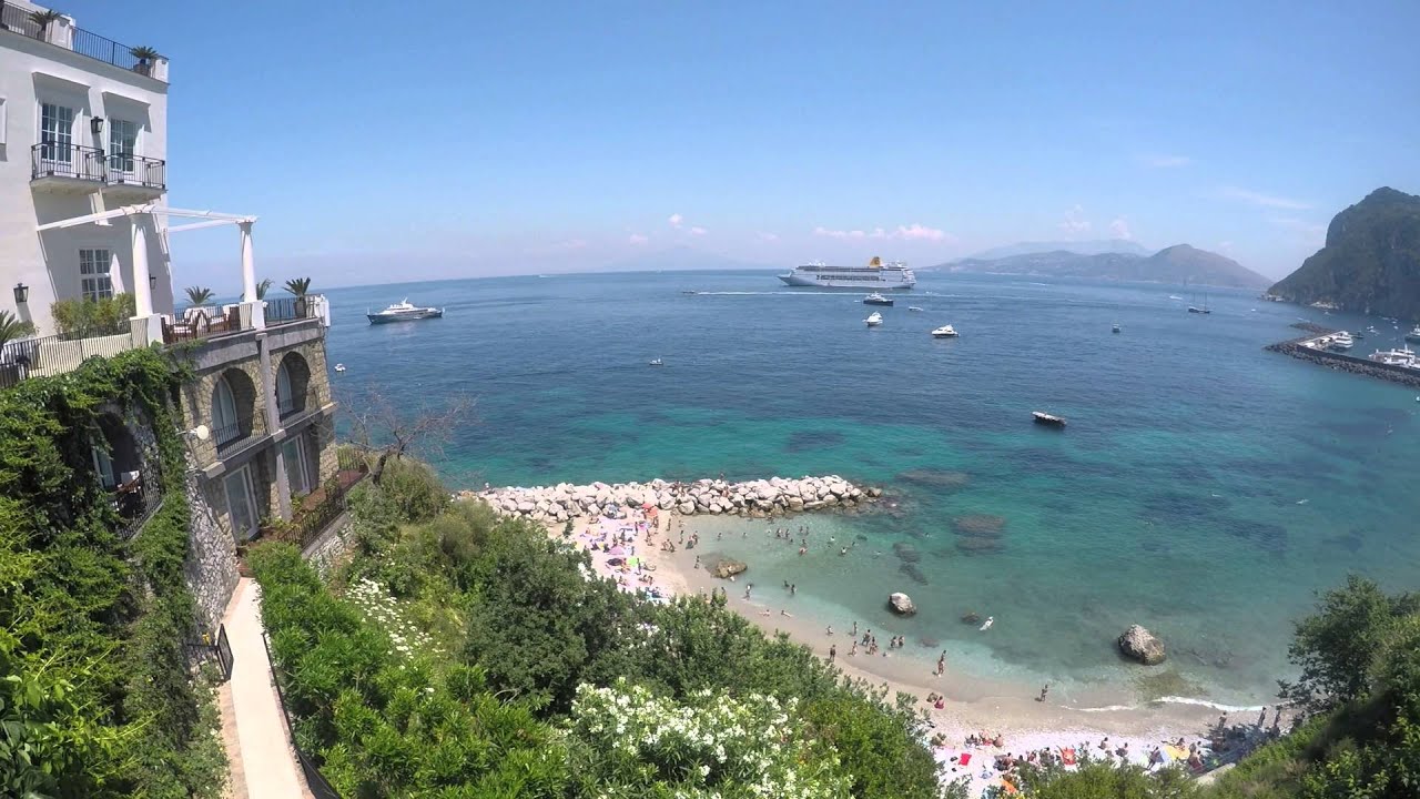 Discovering Italy - Naples and Capri in 4K - YouTube