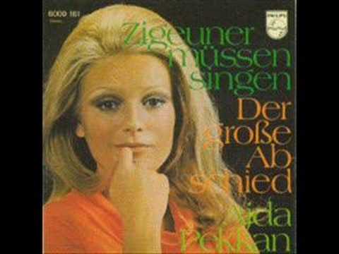 Ajda Pekkan - Zigeuner Müssen Singen (1972)