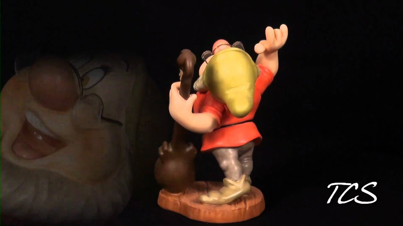 WDCC Snow White And The Seven Dwarfs Doc Cheerful Leader - YouTube