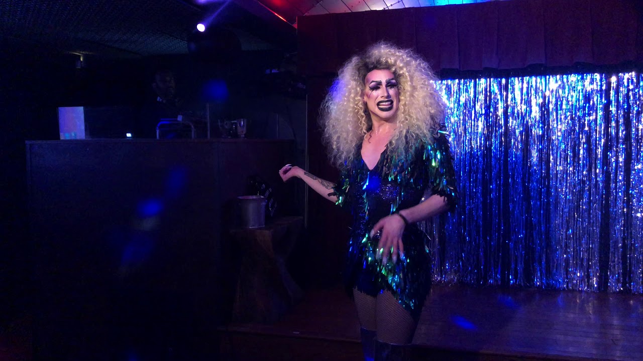 Dusty Ray Bottoms (RuPaul’s Drag Race) - 1/3/18 : Hardware, NYC - YouTube