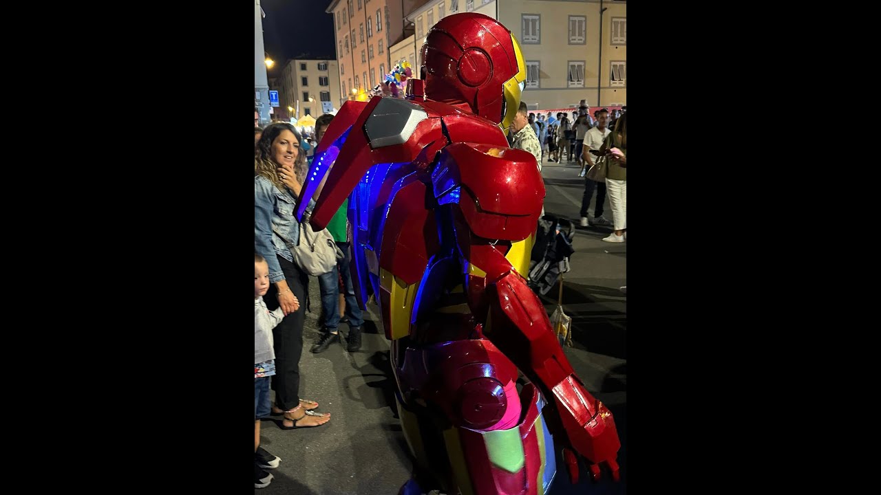 iron man mark 7 cosplay from disegnatorecad - YouTube